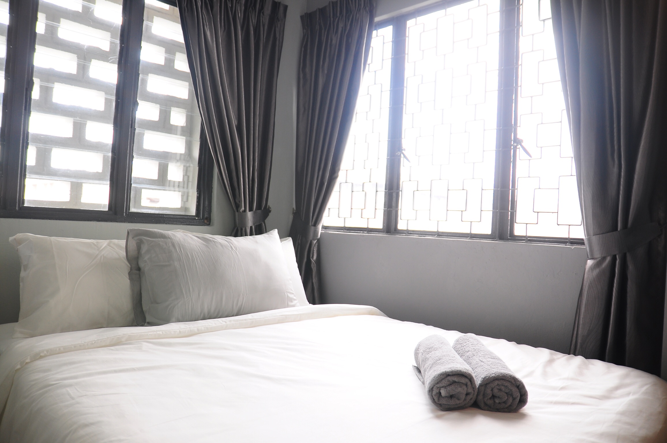 GRAYHAUS SOHO Deluxe Queen Room 02 @ IPOH New Town - Townhouses for ...
