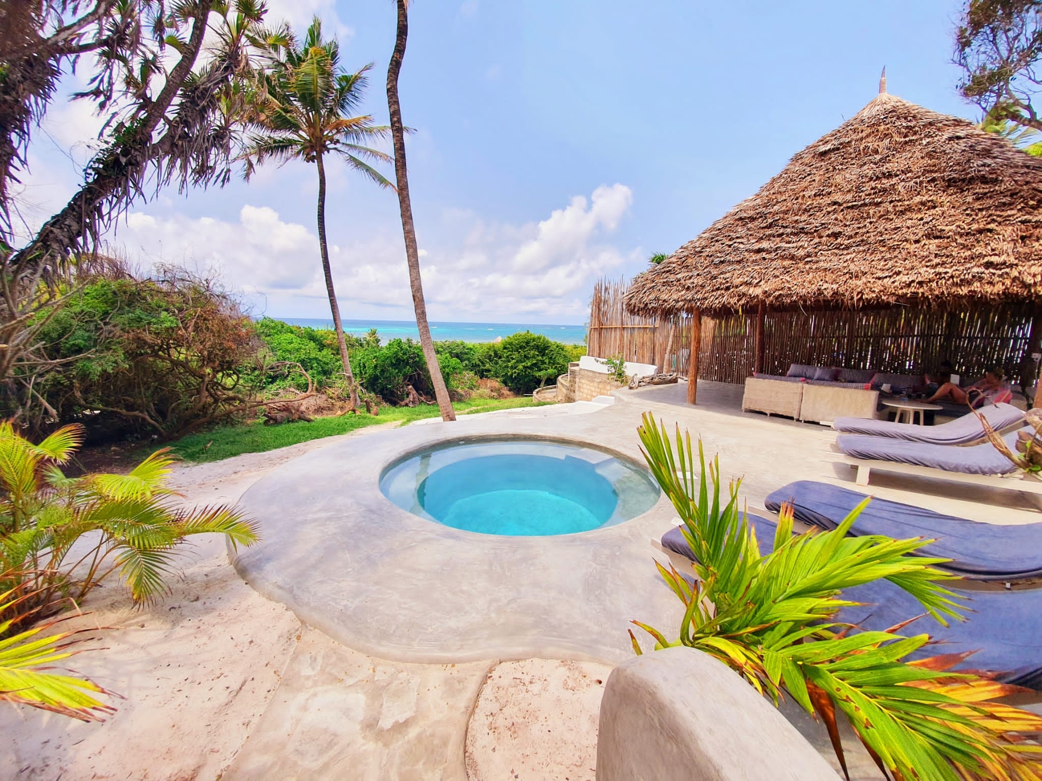 khuzi cottage 3 bedrooms overlooking turtle bay - Bungalows for Rent in ...