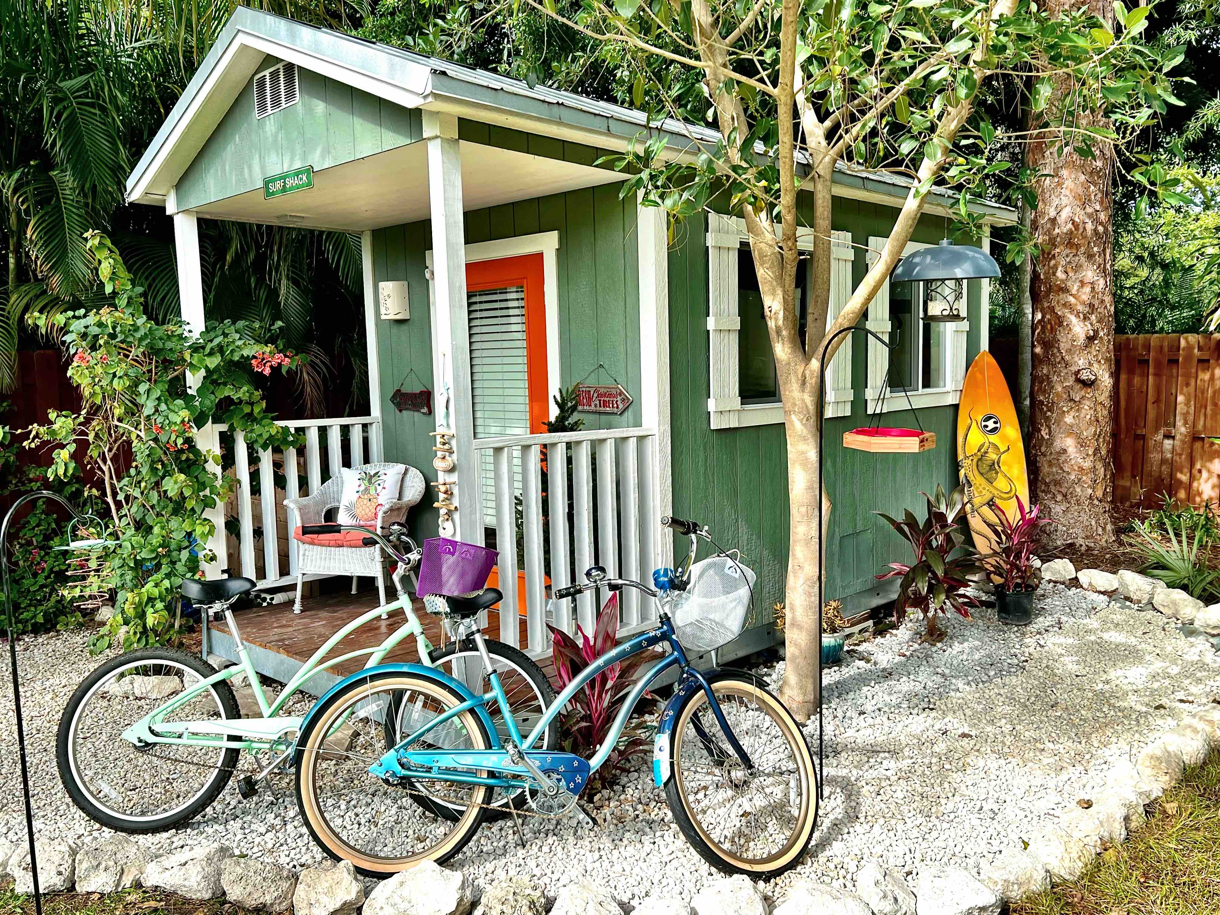 “Surf Shack” Sustainable Tiny House w/ Heated Pool - Minicase in ...