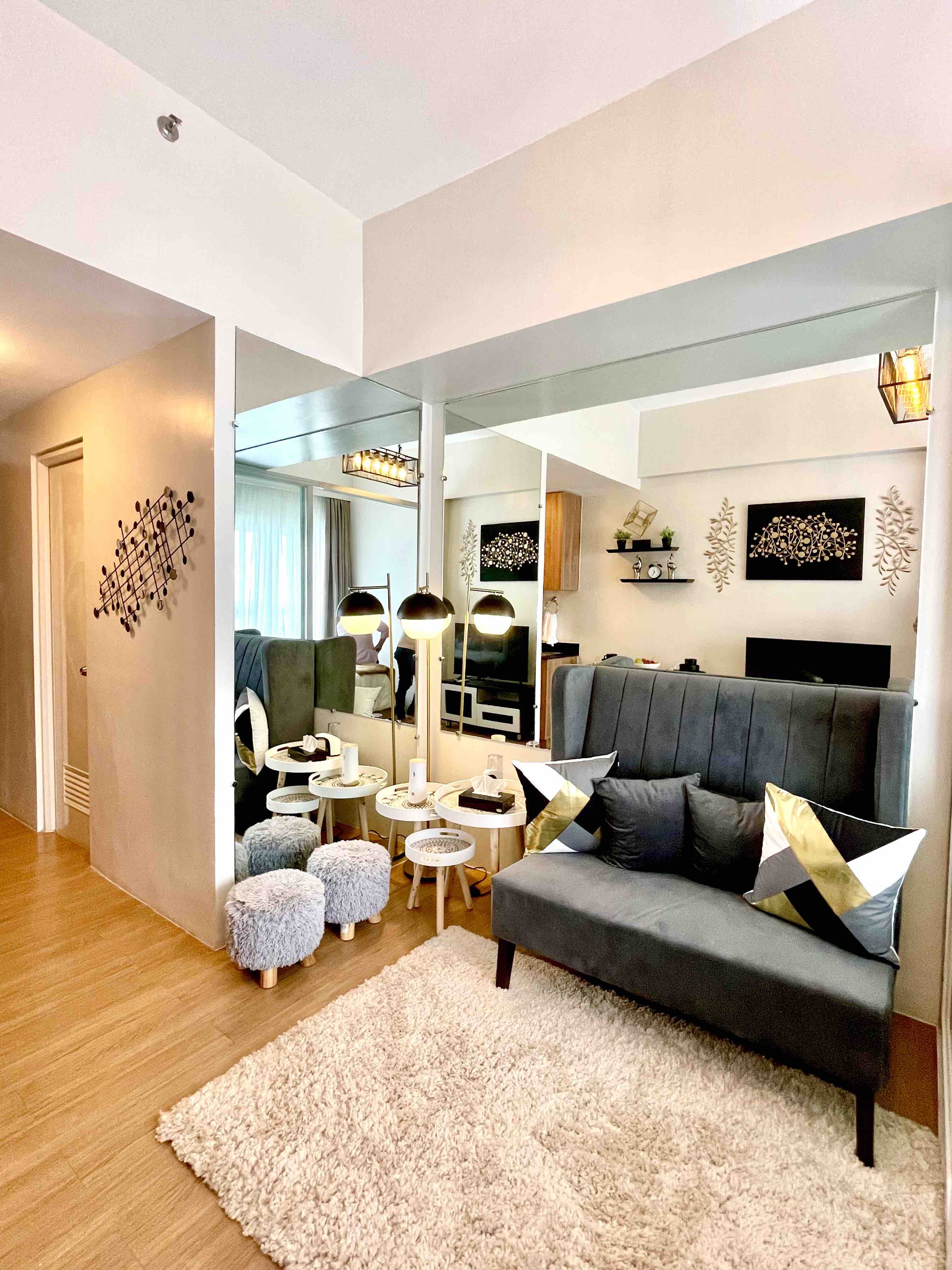 Elegant 1-BR inspired Loop Tower Limketkai Center - Condominiums for ...