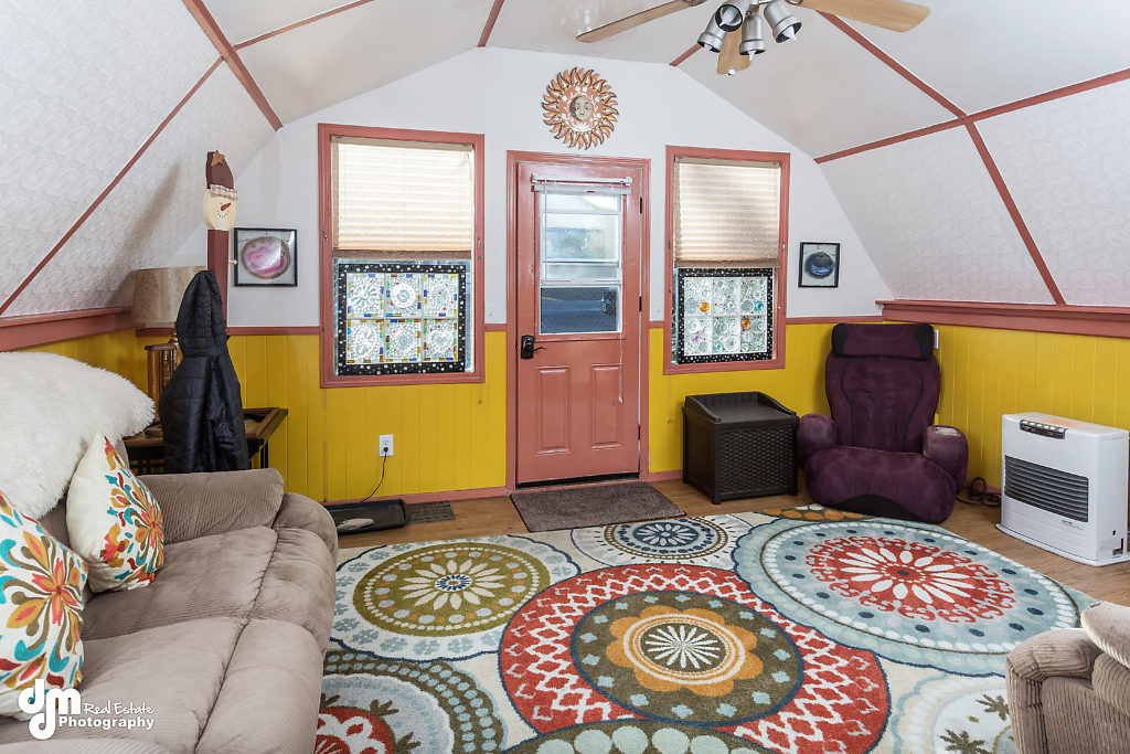 WWII Quonset 5-Moonshine Hut-AK's Point of View - Huts for Rent in ...