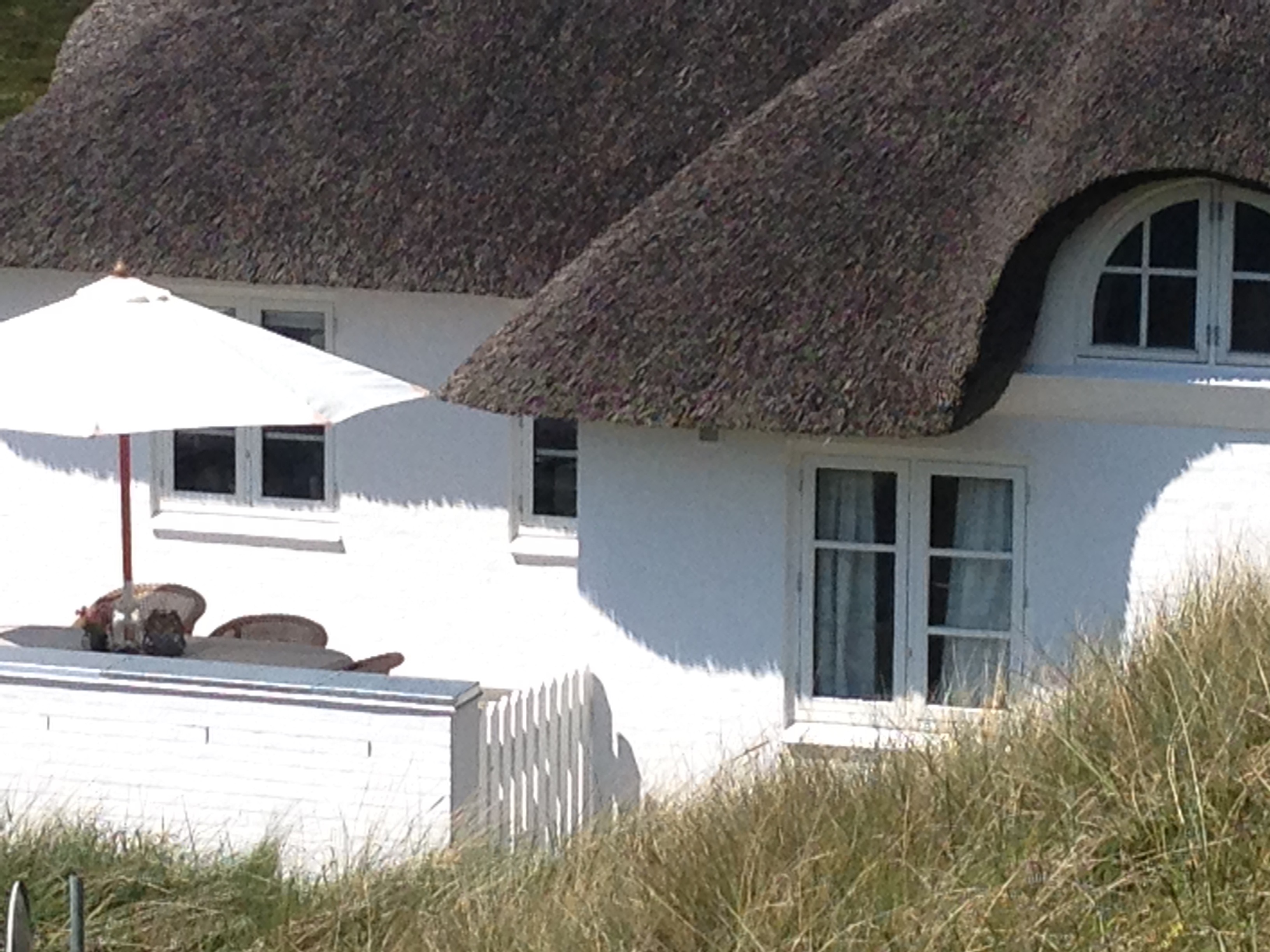 Romantic Neighborhood Cottage Idyl