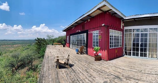 Container house on cliff - easy drive from Nairobi - Farm stays for ...