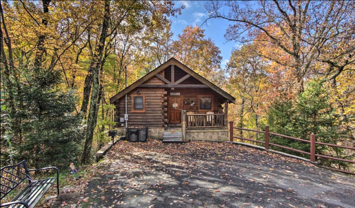 Dream Away Cabin - Lovely, Cozy and Quaint Retreat - Cabins for Rent in ...