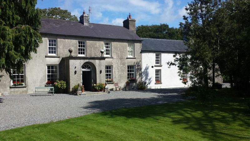 Luxury Georgian Country House Mount Briscoe - Farm stays for Rent in ...