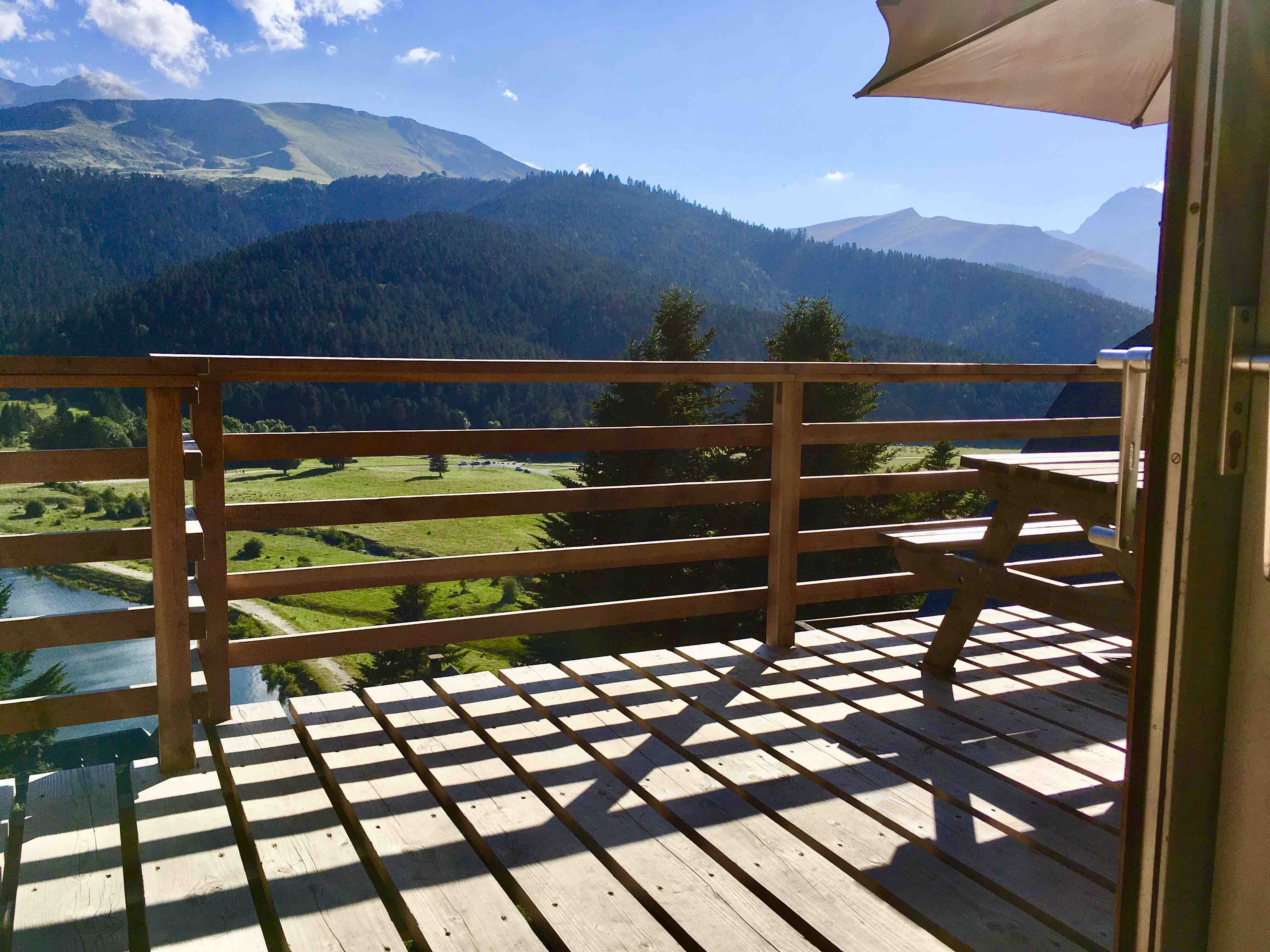 Payolle lake chalet on the edge of the Pyrenees forest - Chalets for ...