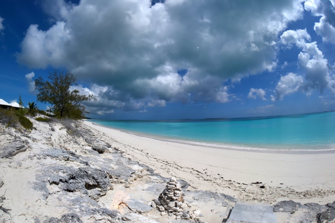 Exuma ON beach 3 bed 3.5 ba Tar Bay 4.1 acres pool - Houses for Rent in ...