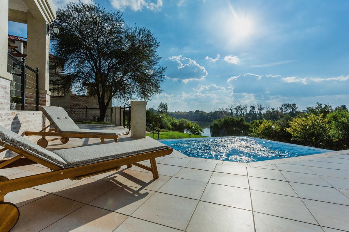 Pont de Val 4 En-suite Bedroom House - Villas for Rent in ...