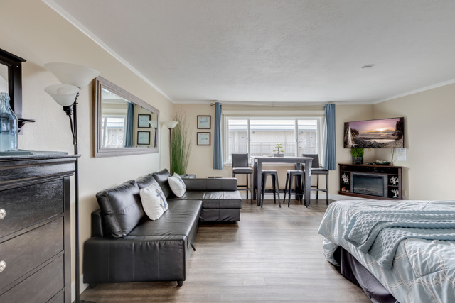 #210 Amazing Tradewinds Condo Beach Studio- - Condominiums for Rent in ...