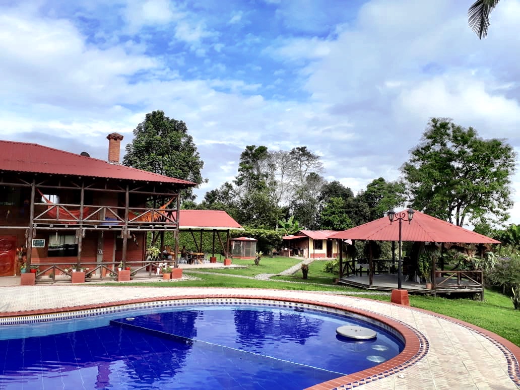 Finca Campestre en el Quindío con lago de pesca! - Chalets for Rent in ...