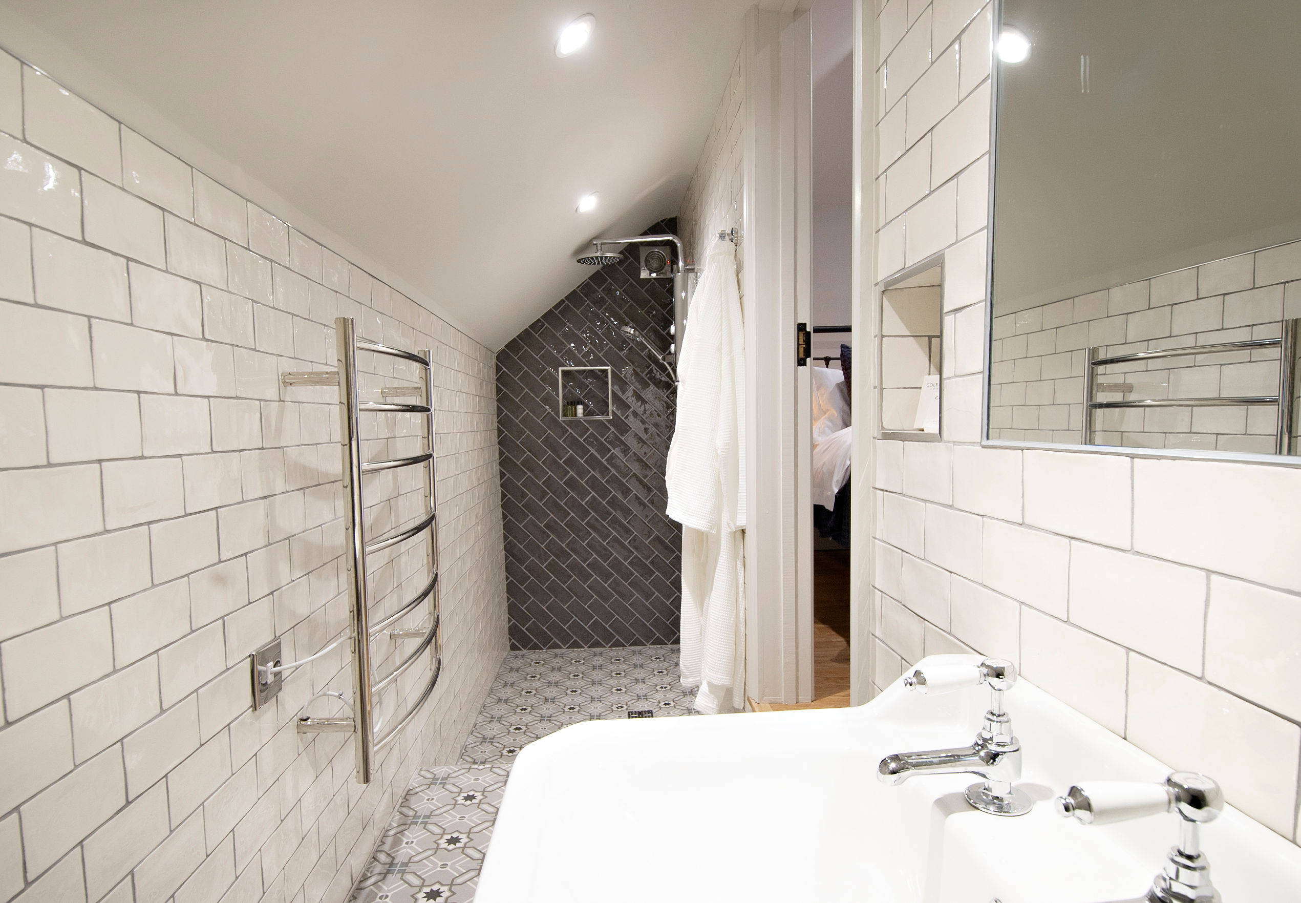 Red Kite Barn, a luxury romantic getaway, hot tub - Barns for Rent in ...