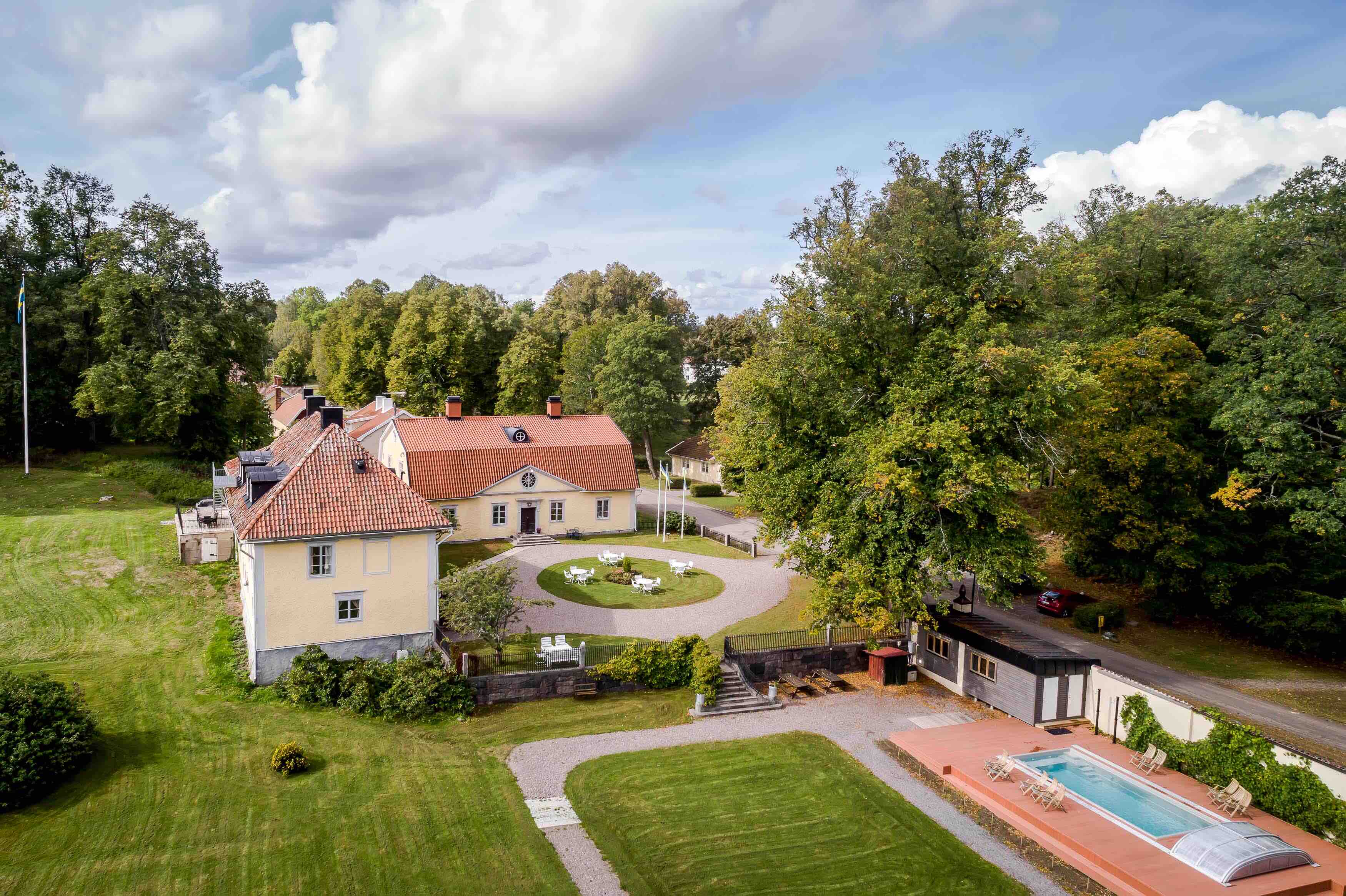 Private 1700's Mansion House with an english park - Villas for Rent in ...