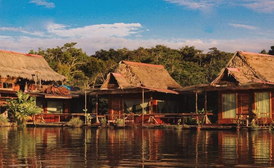 Amazon Oasis Lodge (Floating house) - Boutique hotels for Rent in ...