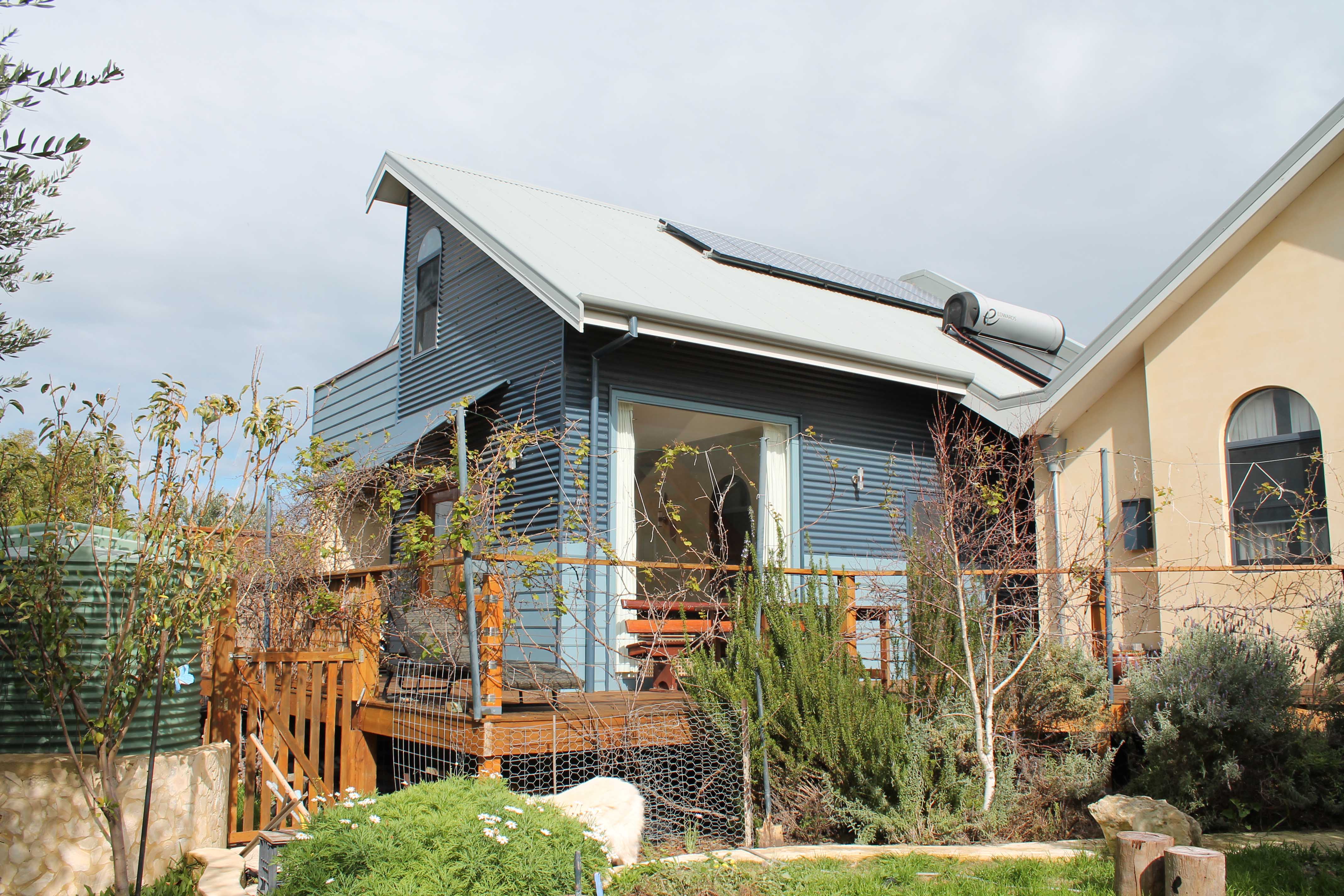 Beautiful 2 story studio apartment - Apartments for Rent in White Gum ...