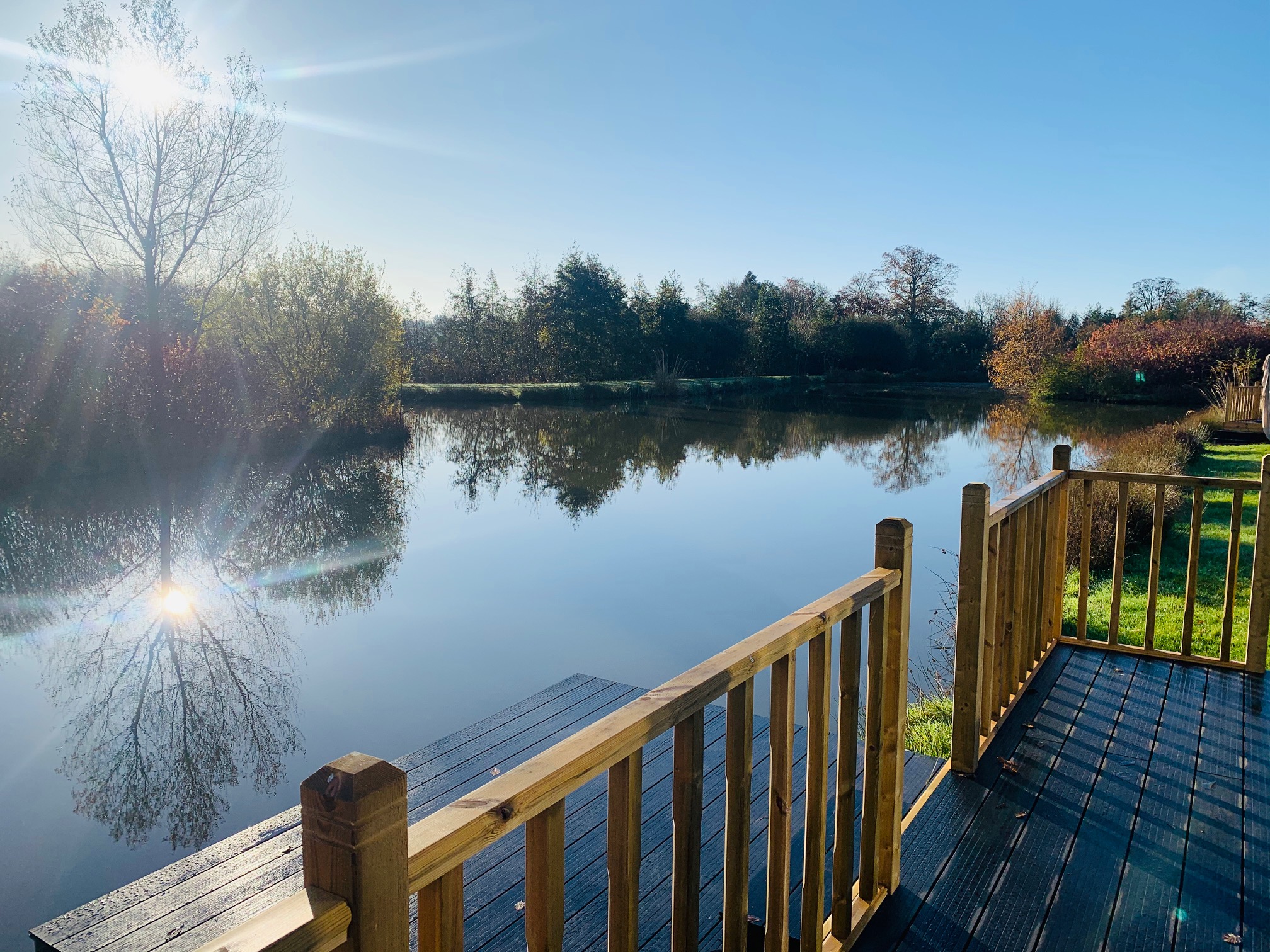 Lodge on a Lake - Cabins for Rent in Cardiff, Wales, United Kingdom