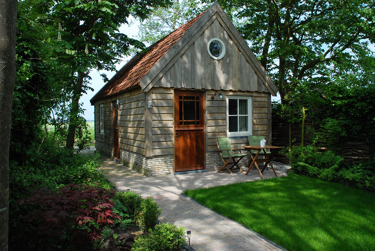 Cottage aan het water met motorbootje - Guesthouses te Huur in Oostwoud ...