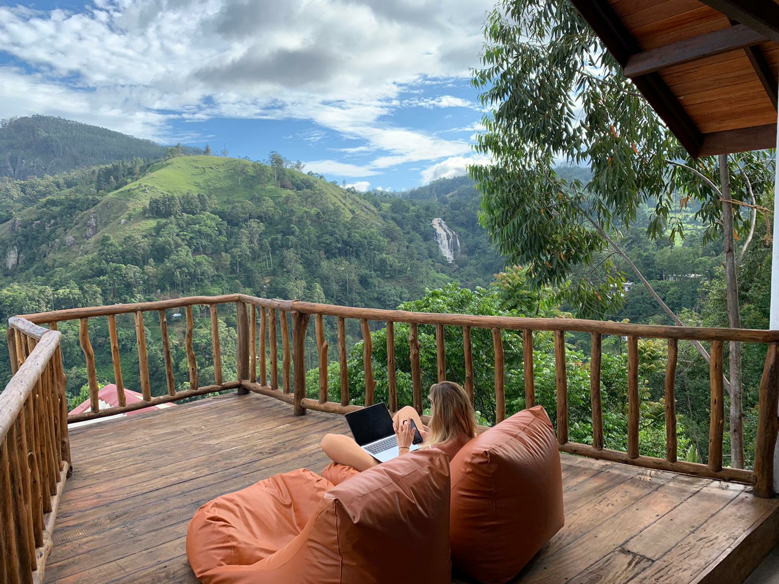 Ella Mount View Guest Inn Deluxe room_1 - Bed and breakfasts for Rent ...