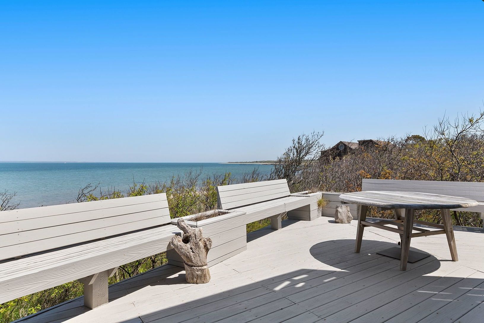 Special Octagon-shaped beach house in The Hamptons - Houses for Rent in ...