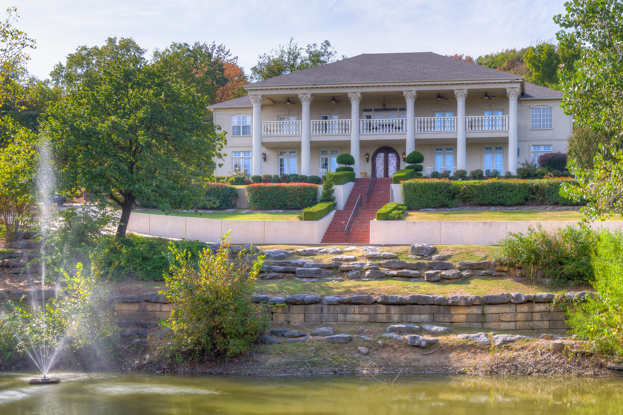 Columns Mansion - Houses for Rent in Tulsa, Oklahoma, United States ...