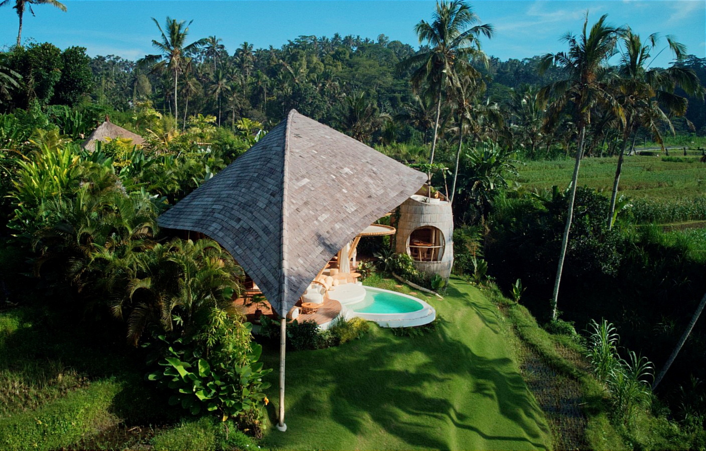 𝗢𝗡𝗜𝗥𝗜𝗔 BALI •where dreams have no end• - Airbnb