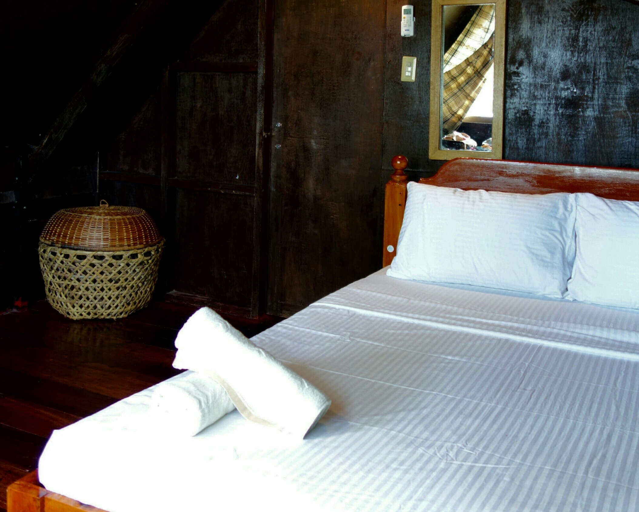 Payag Suites Beachfront Level 2 ( General Luna) - Huts for Rent in ...