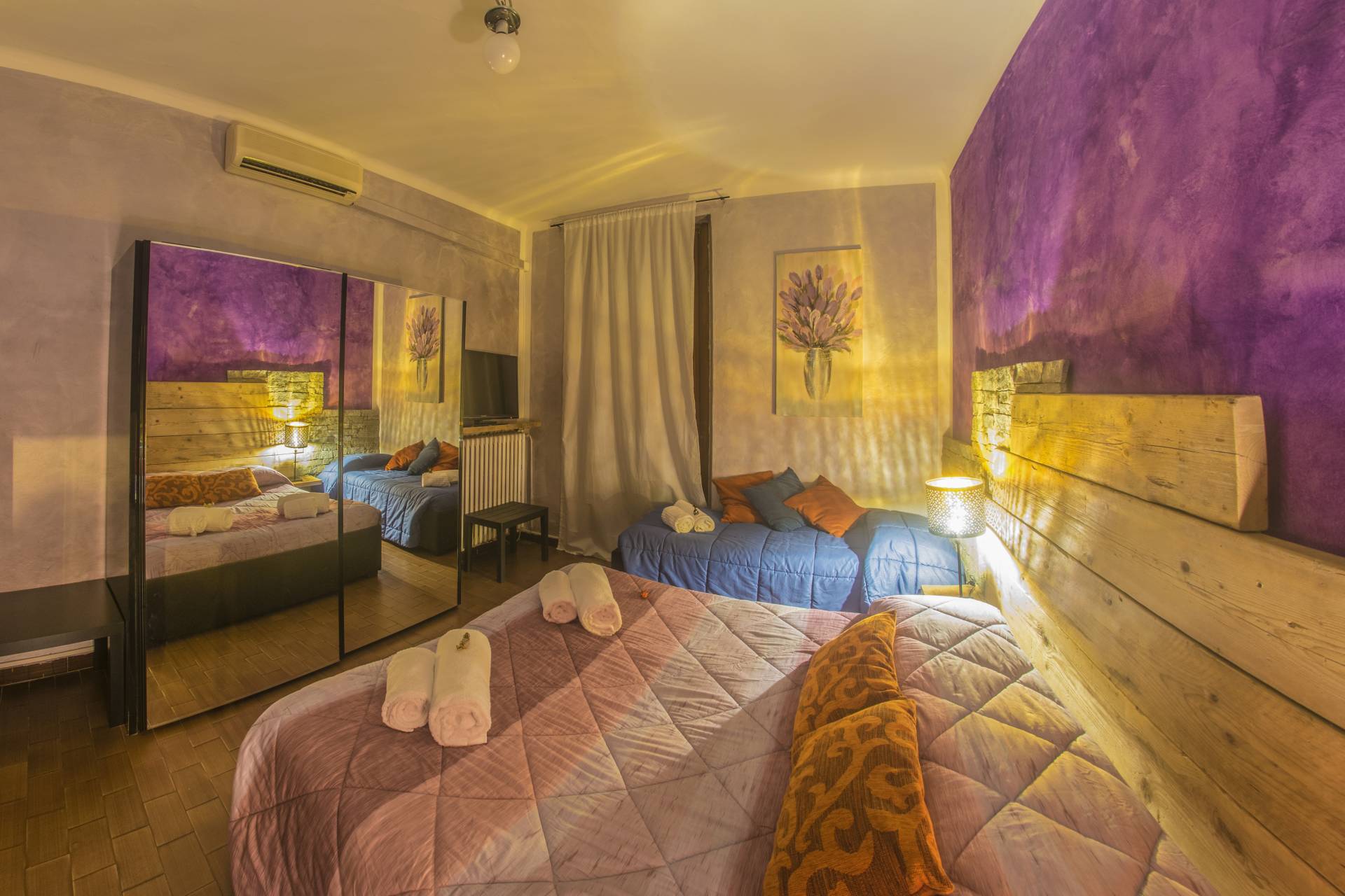 Marconi Rooms White Big apartment 300 meters from the Arena - Airbnb