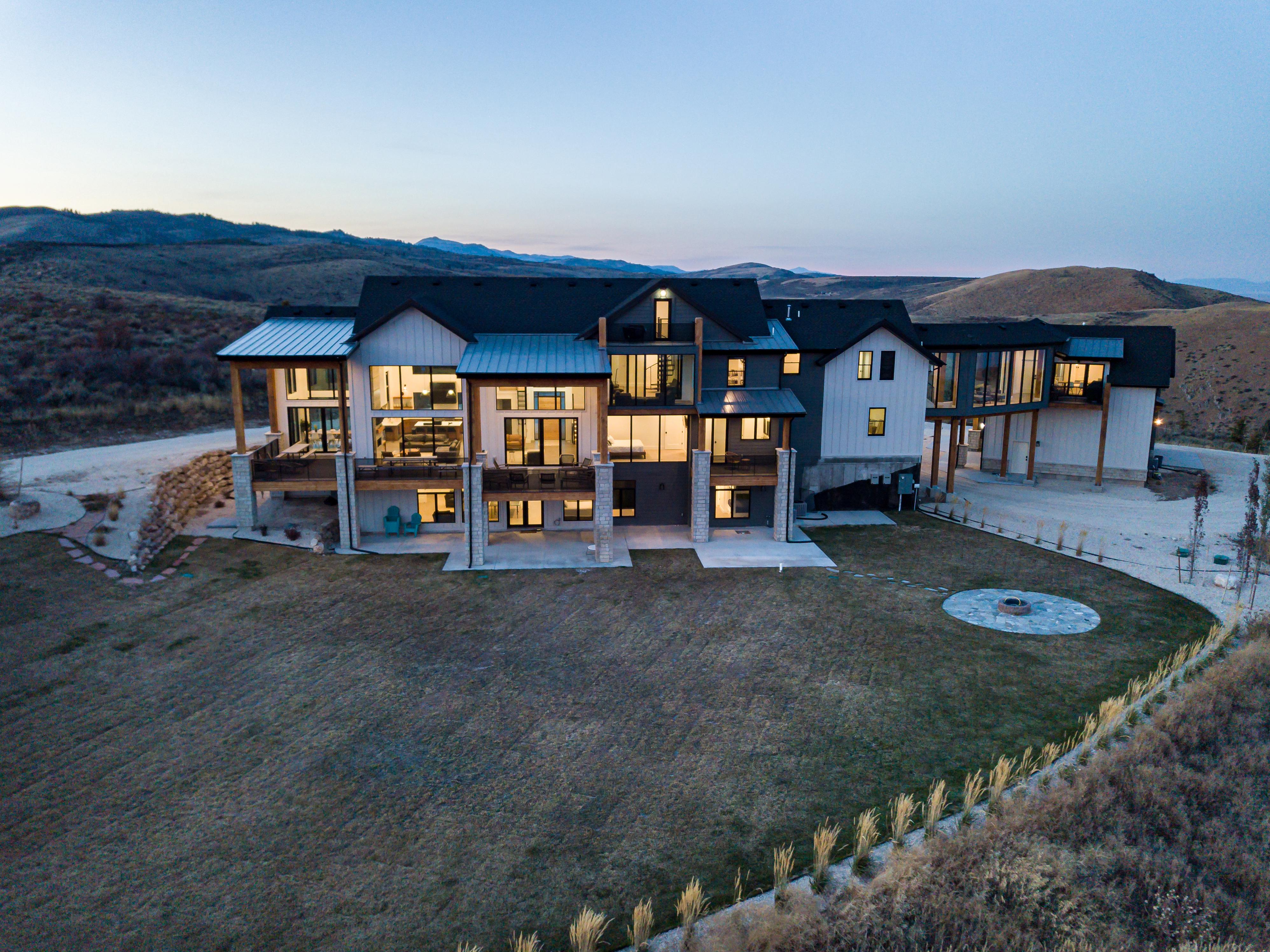 Skybridge @ Bear Lake, Sleeps 61 + 14 in optional owner's condo ...