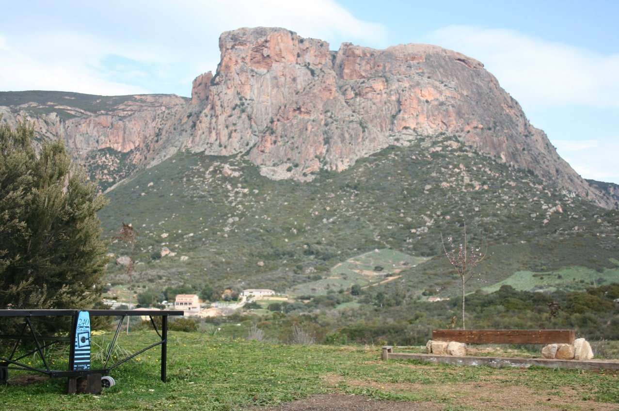 Rez de Villa avec magnifique vue sur le mont Gozzi - Maisons à louer à ...