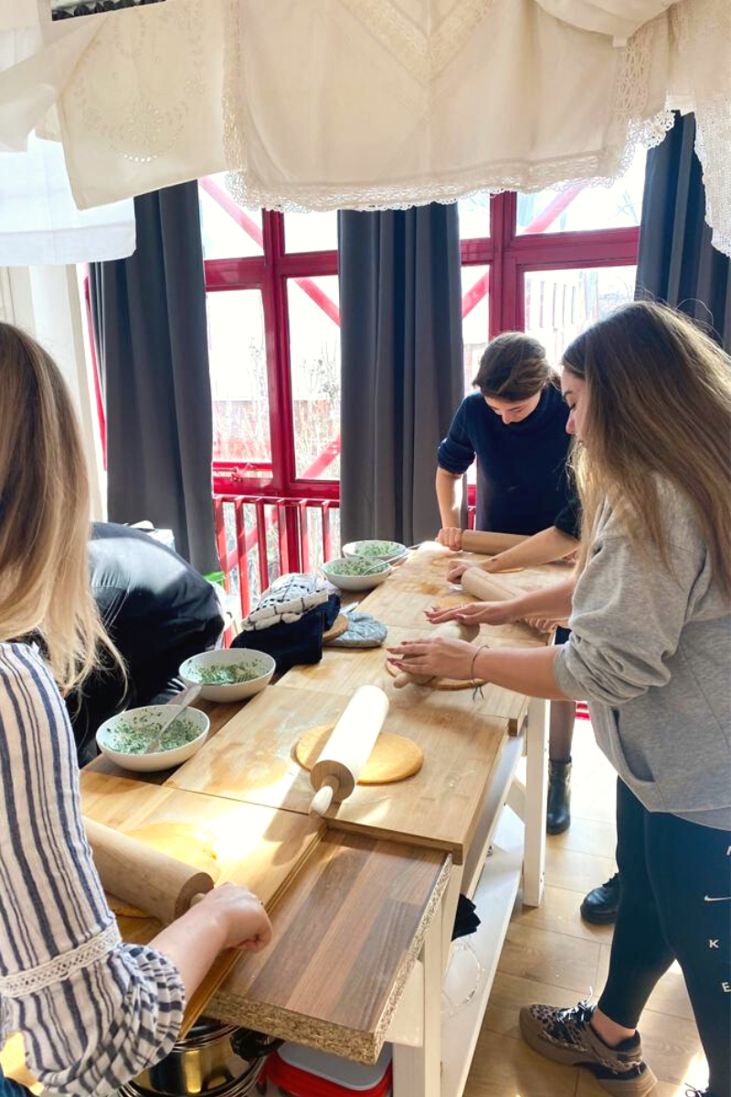 Authentic Italian cooking experience in London - Airbnb