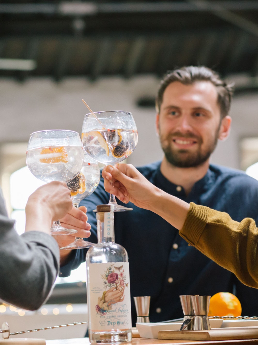 Cocktail Workshop - Learn how to make a Porto Tonic - Airbnb