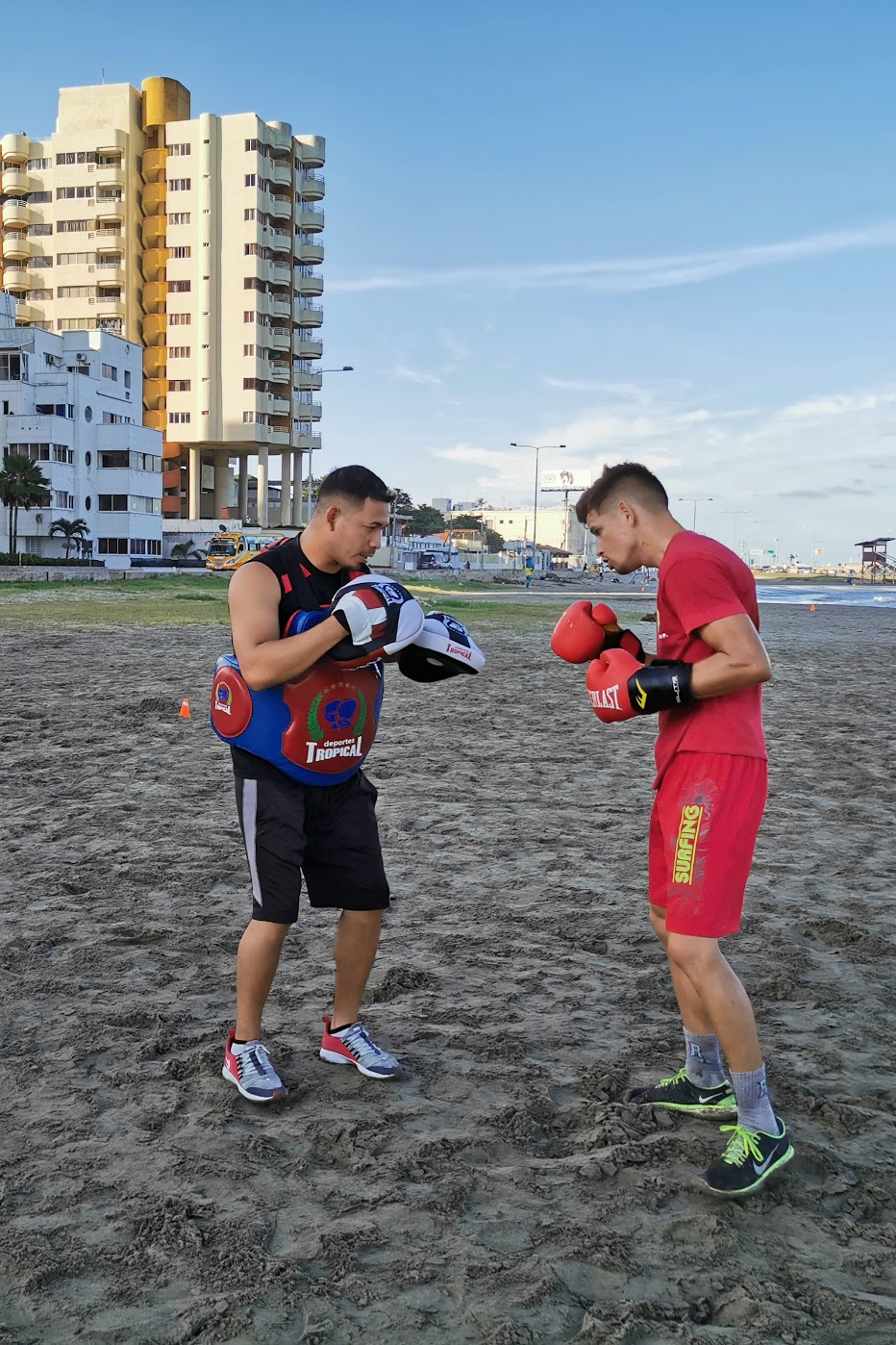 BOXING ON THE BEACH - Airbnb