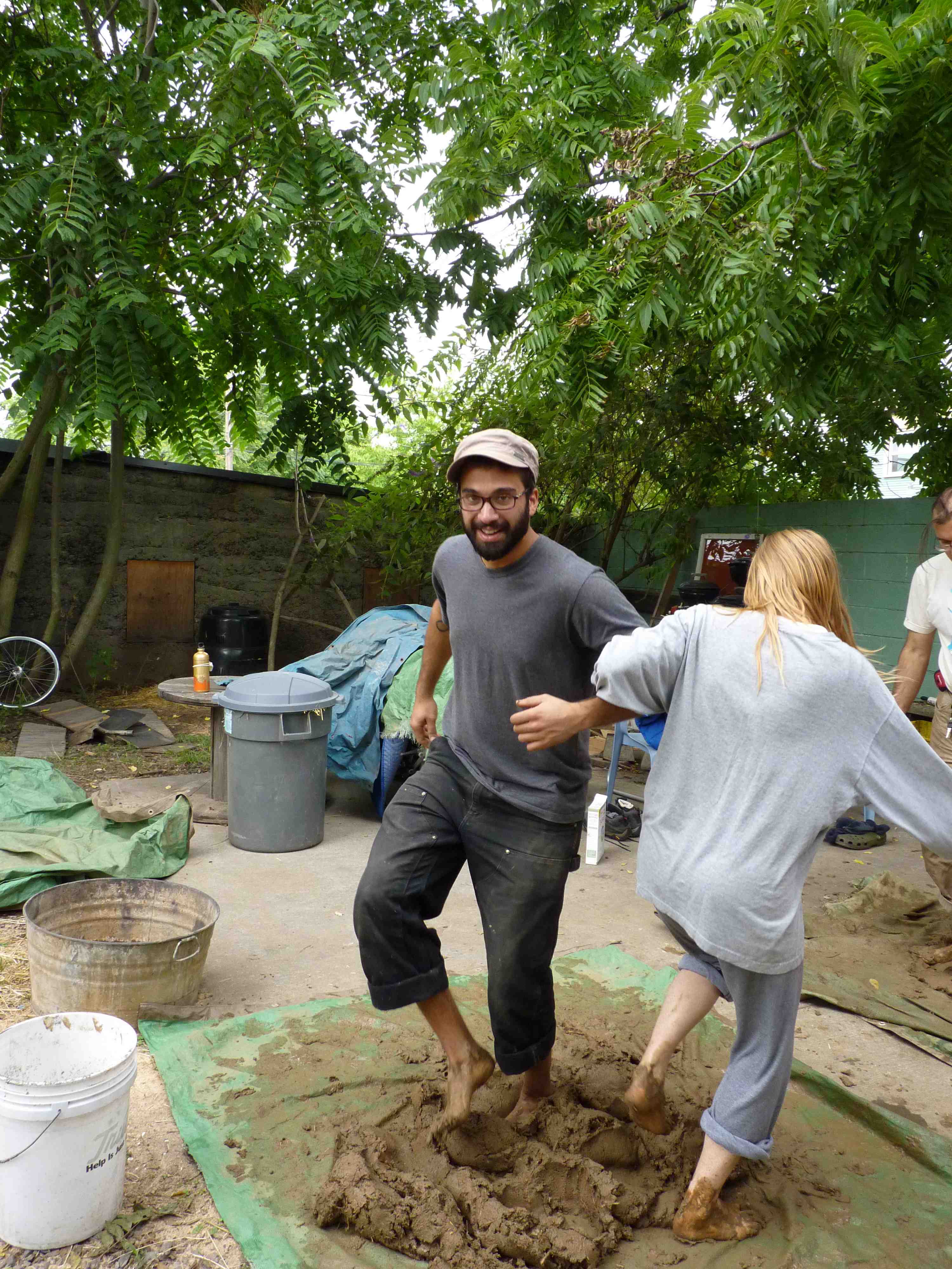 Mini Mud Hut with an Eco-Design Builder - Airbnb