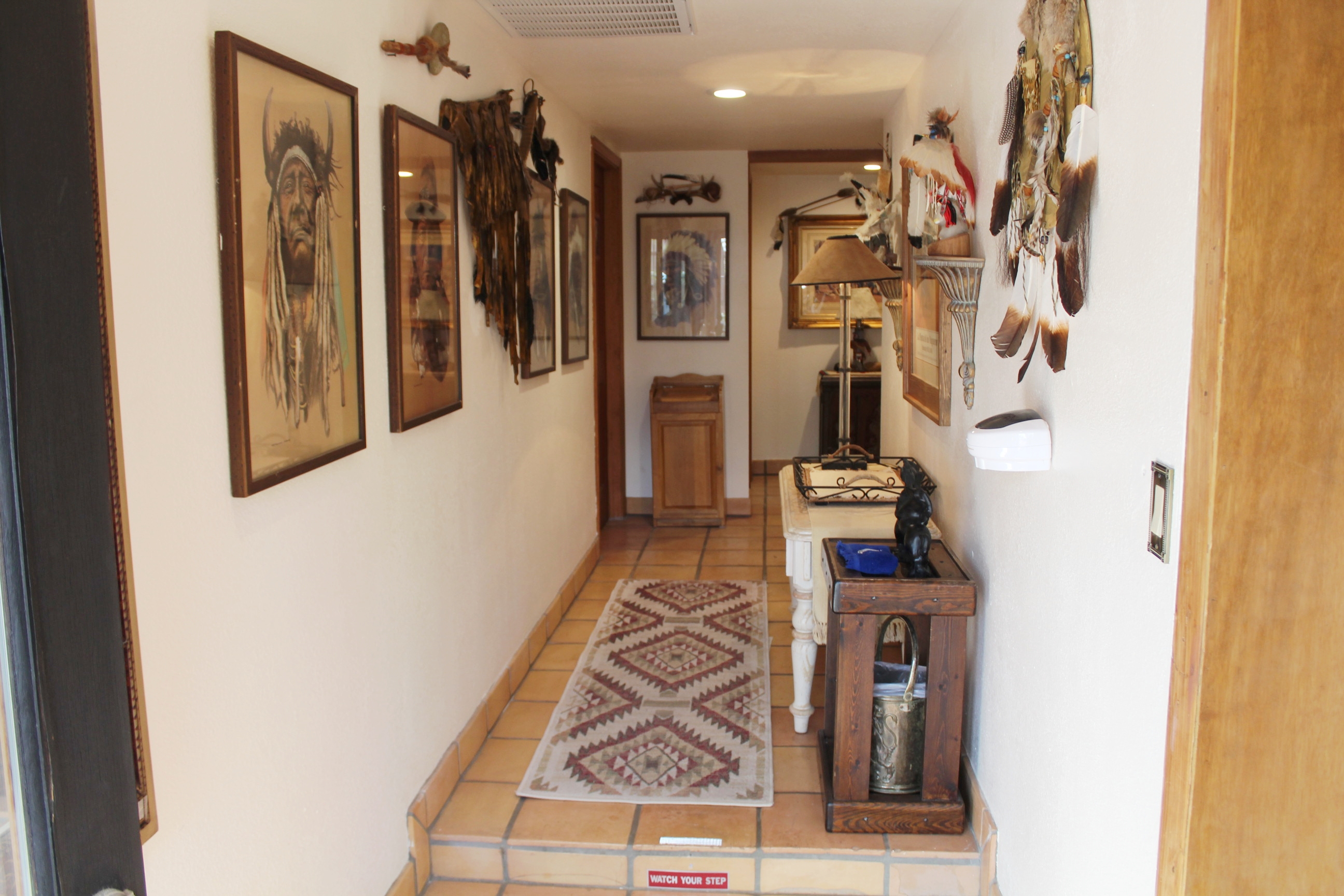 Raven Ridge Ranch / private secure wing of home. - Guest suites for ...