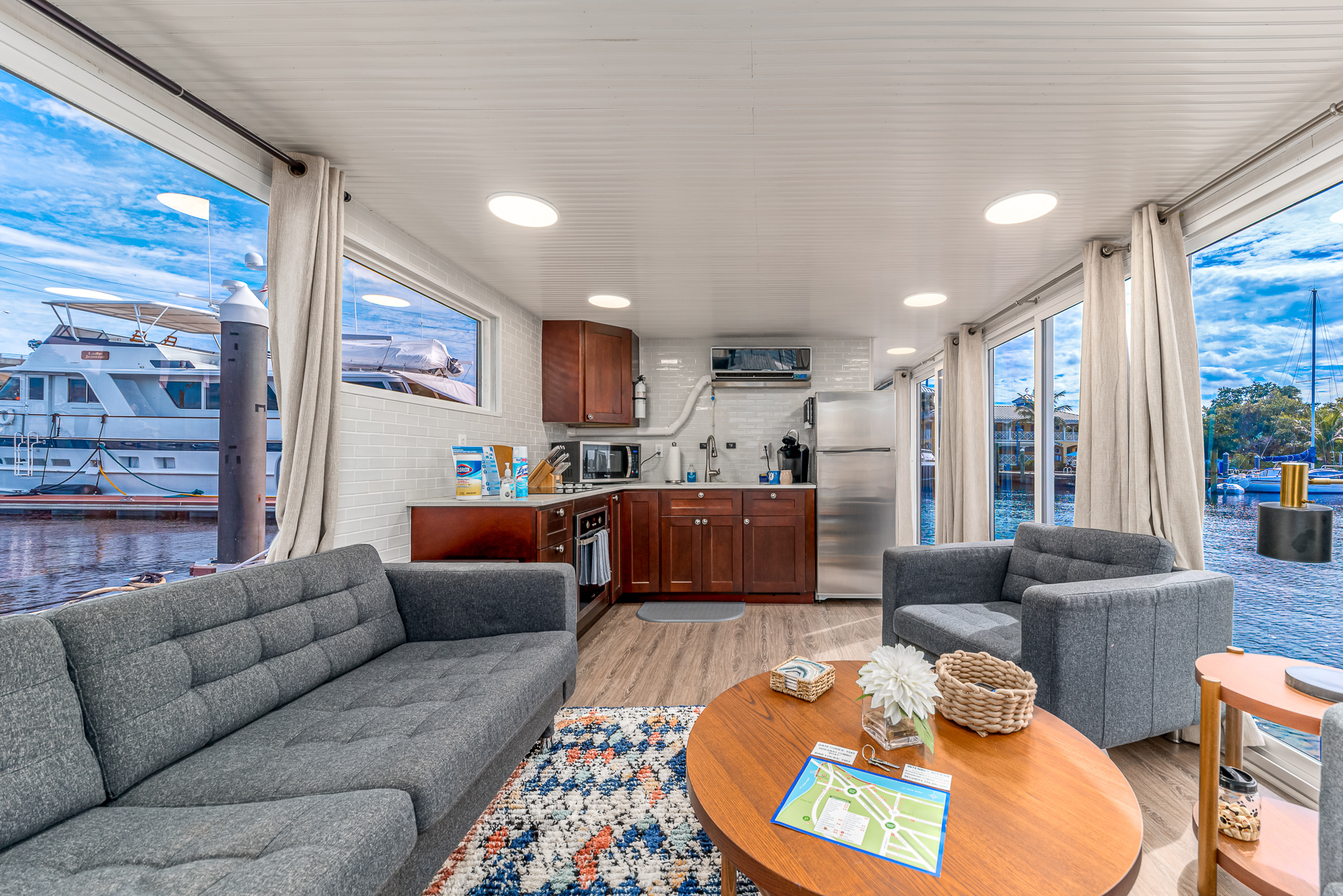 Modern Houseboat On the water - Boats for Rent in Stuart, Florida ...