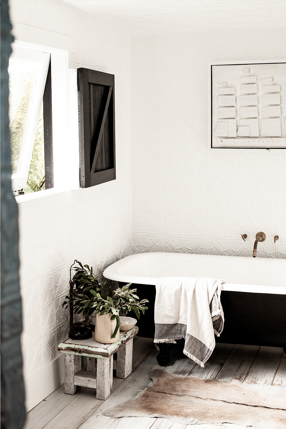 Bushy Summers - A Nurturing Bayside Shack - Cabins for Rent in Strahan ...