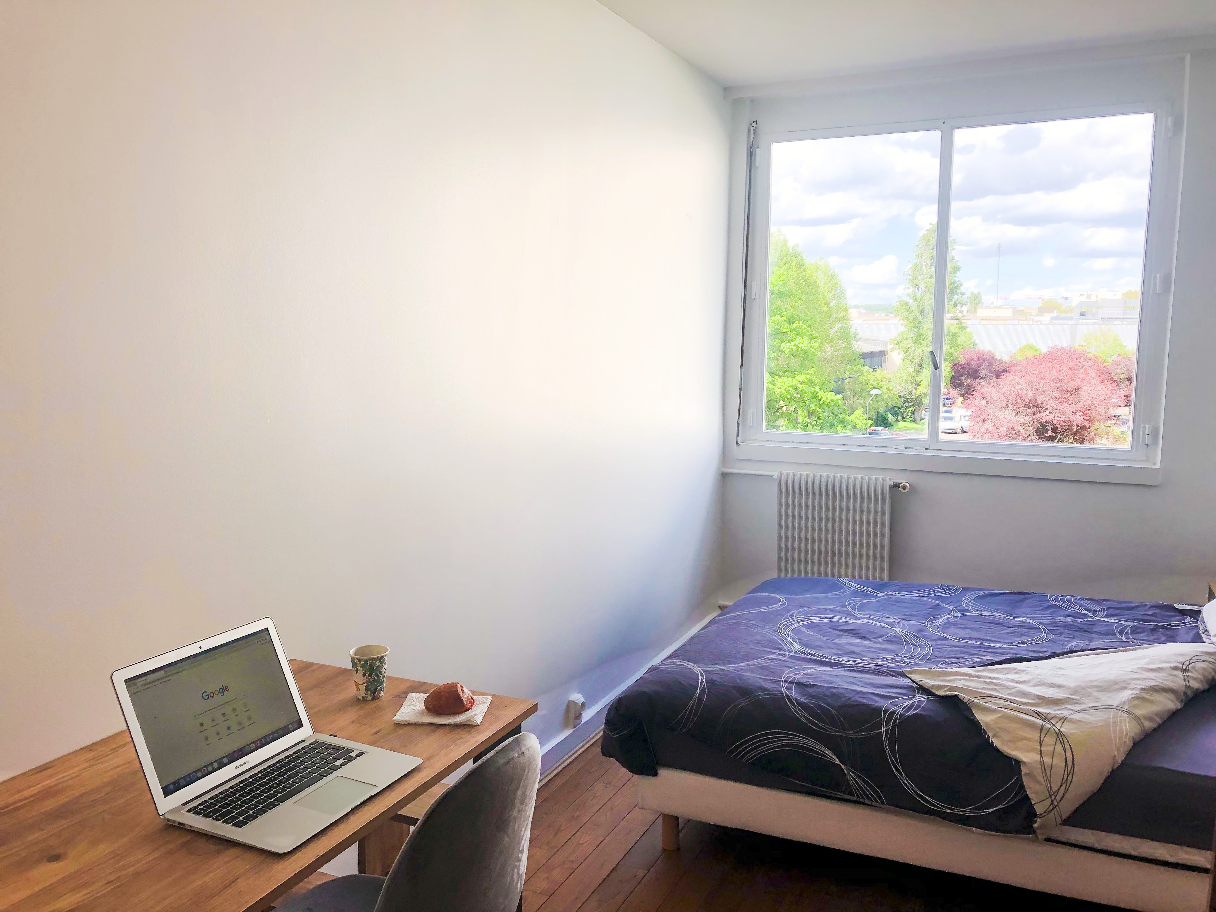 Nice 12m2 Room With Desk And A Very Large Closet Apartments For Rent nice-12m2-room-with-desk-and-a-very-large-closet-apartments-for-rent