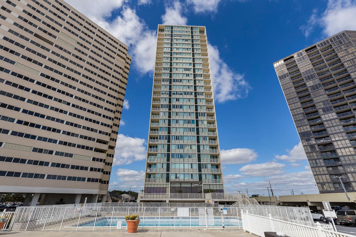 Beautifully renovated 2 bedroom unit -The Quay OC - Condominiums for ...