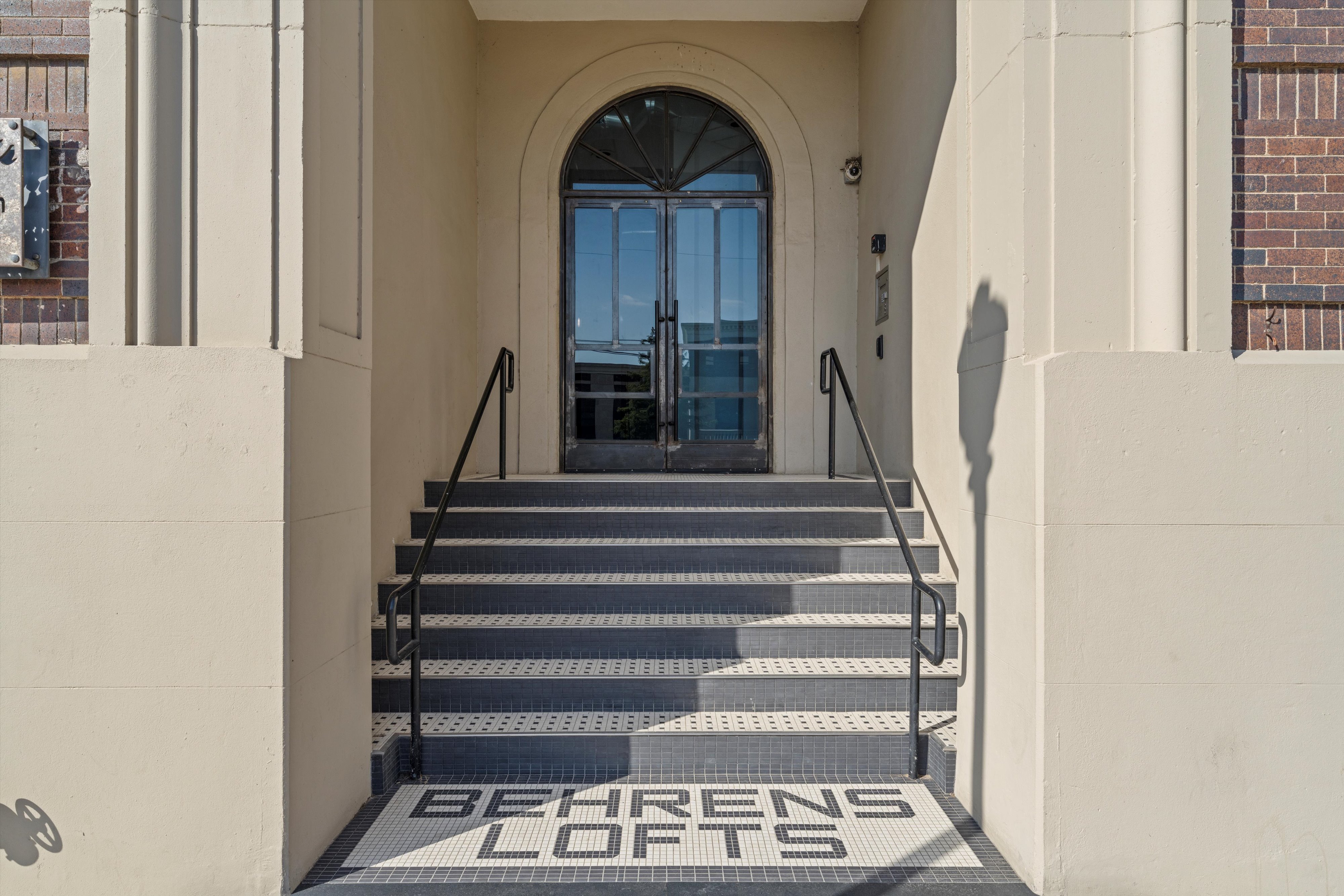 Downtown Luxury Loft - 2 Blocks to Magnolia Silos - Condominiums for ...