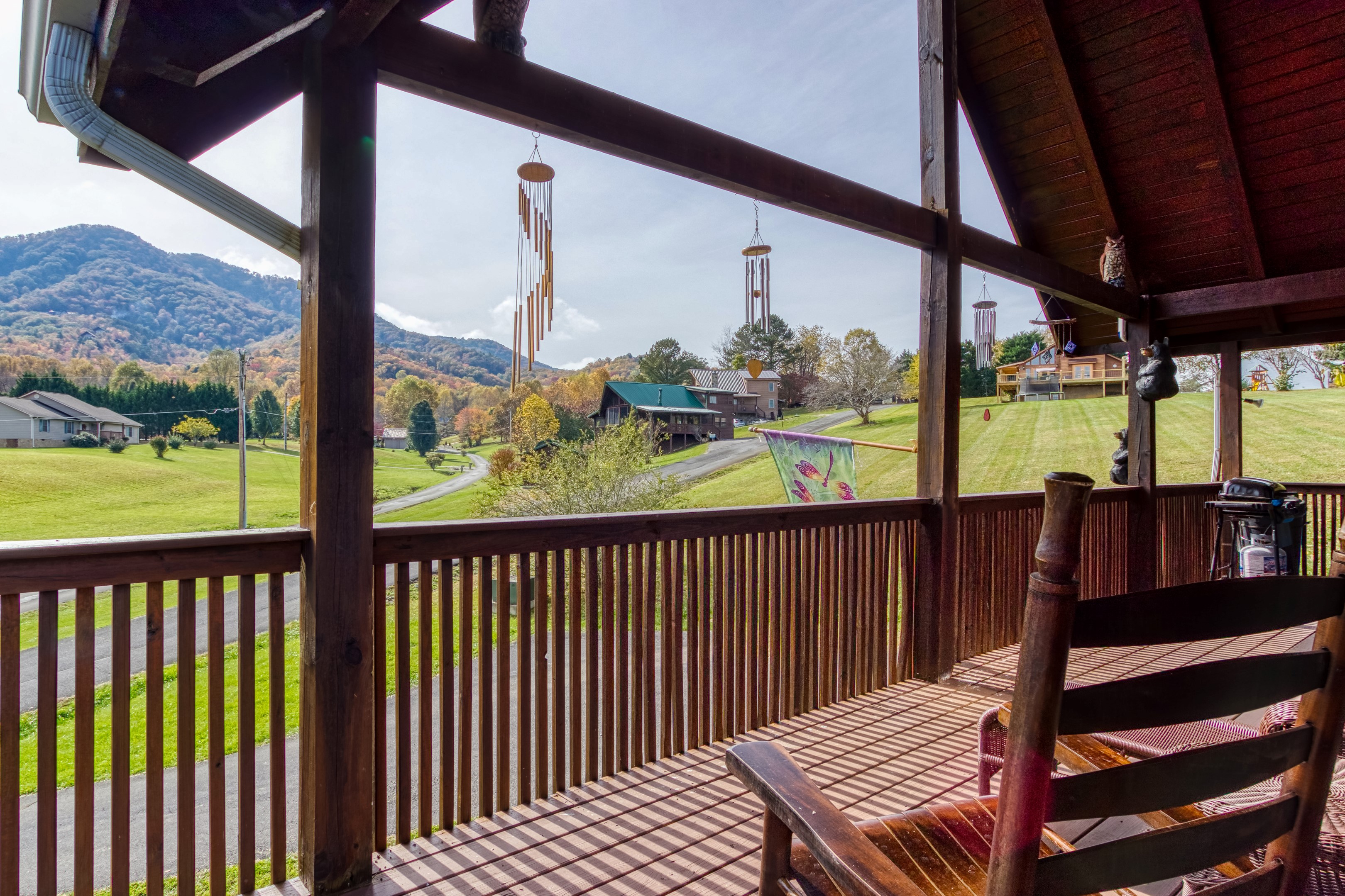 Serene mountainside 2 BR w/ fenced in yard+RV spot - Cabins for Rent in ...