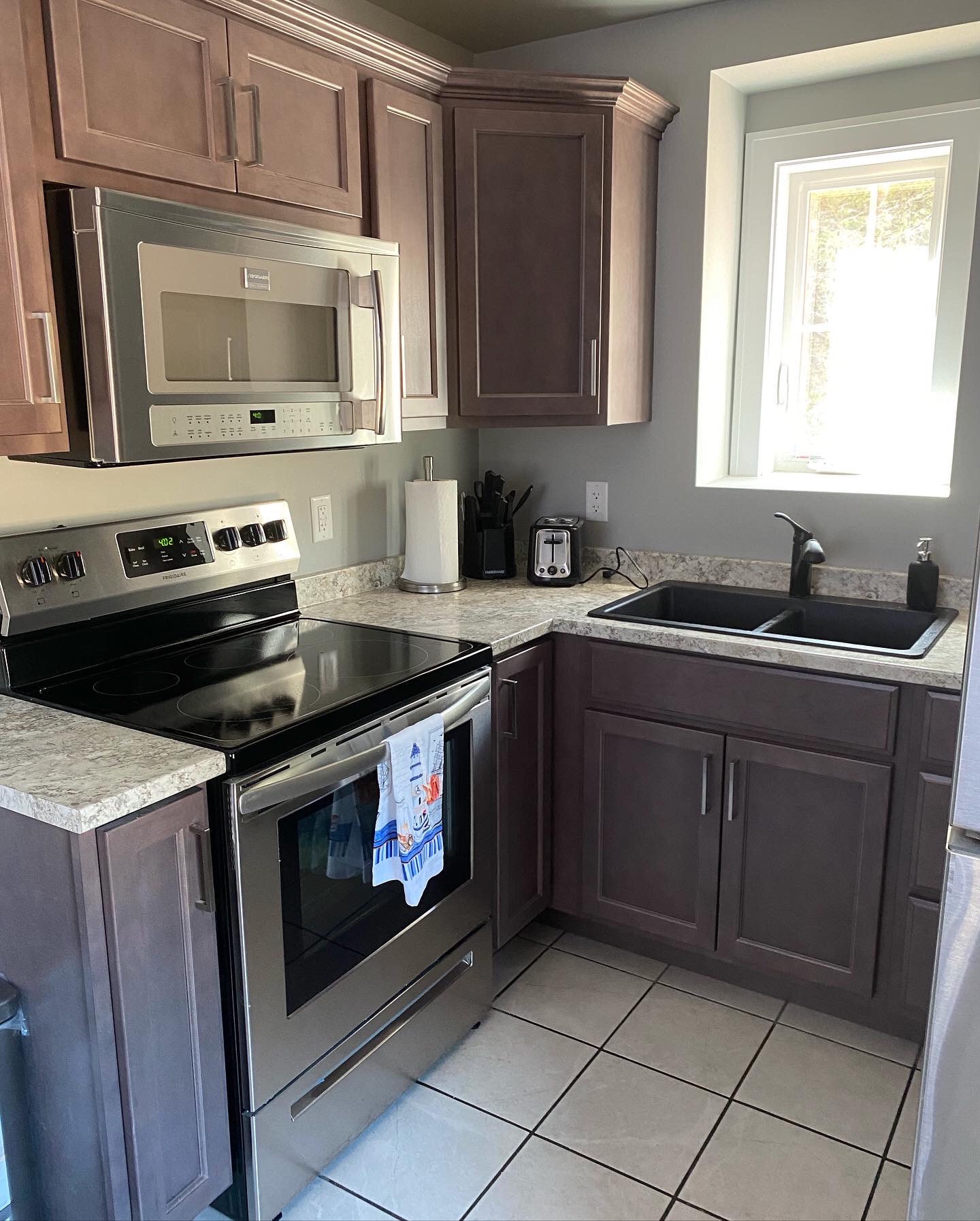 Unique lighthouse with hot tub in Five Islands NS - Lighthouses for ...