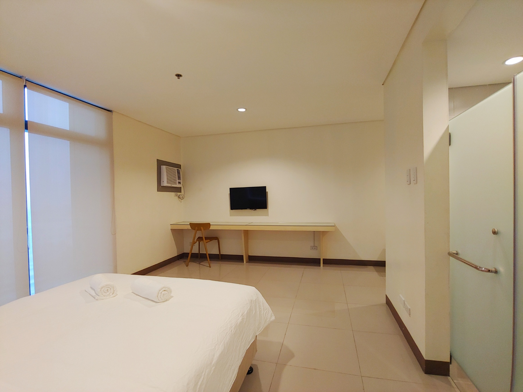 Room 804 Suite Room in Kaizen Suites Taft - Hotels for Rent in Manila ...