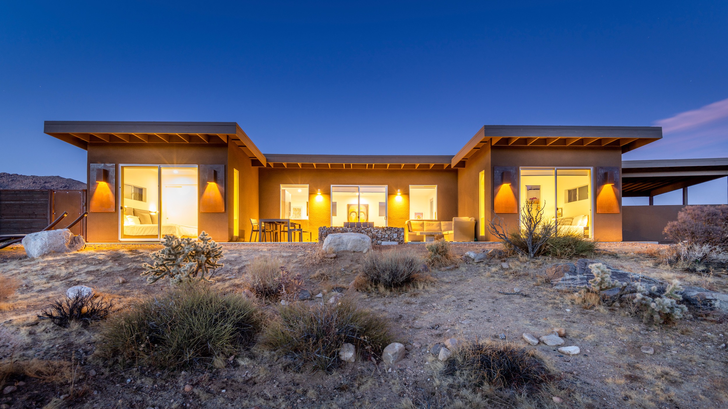 Shelter 2 - 1 Mile From West Gate of Joshua Tree National Park - Houses ...