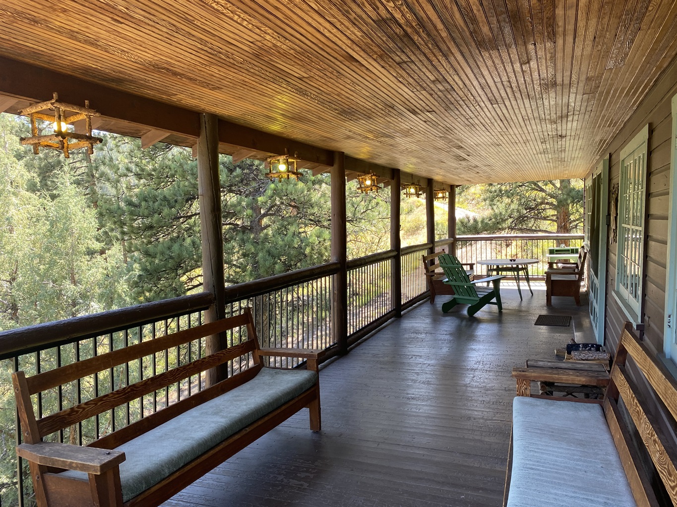 Mountain Hall: Large Historic Cabin, Huge Great Room - Cabins for Rent ...