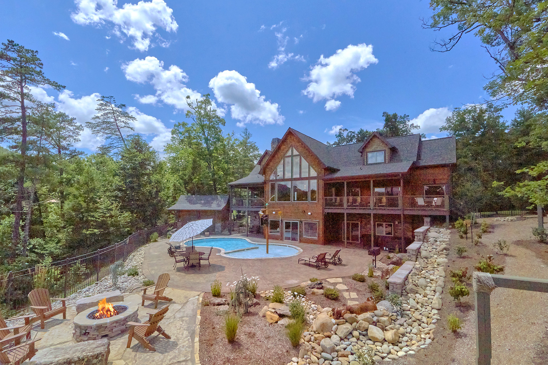 Mountain Spring, Pigeon Forge, cabina de la piscina - Cabañas en renta ...